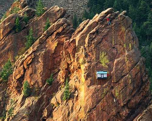 Cliffside Shop: A Pop-Up Store mais remota do mundo // Pristina.org