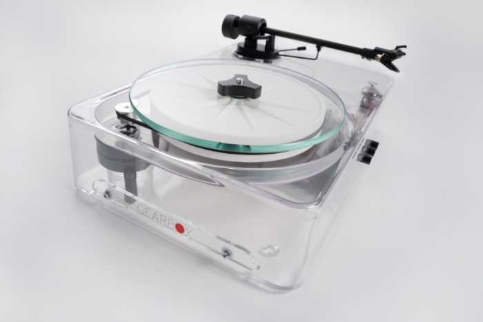 O Toca Discos Transparente da Gearbox Records via @pristinaorg